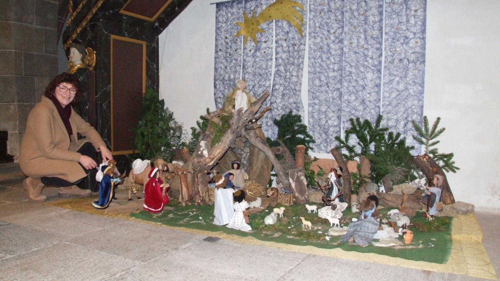 So setzt Angela Beck die Feuchtwanger Stiftskirche zu Weihnachten in ...
